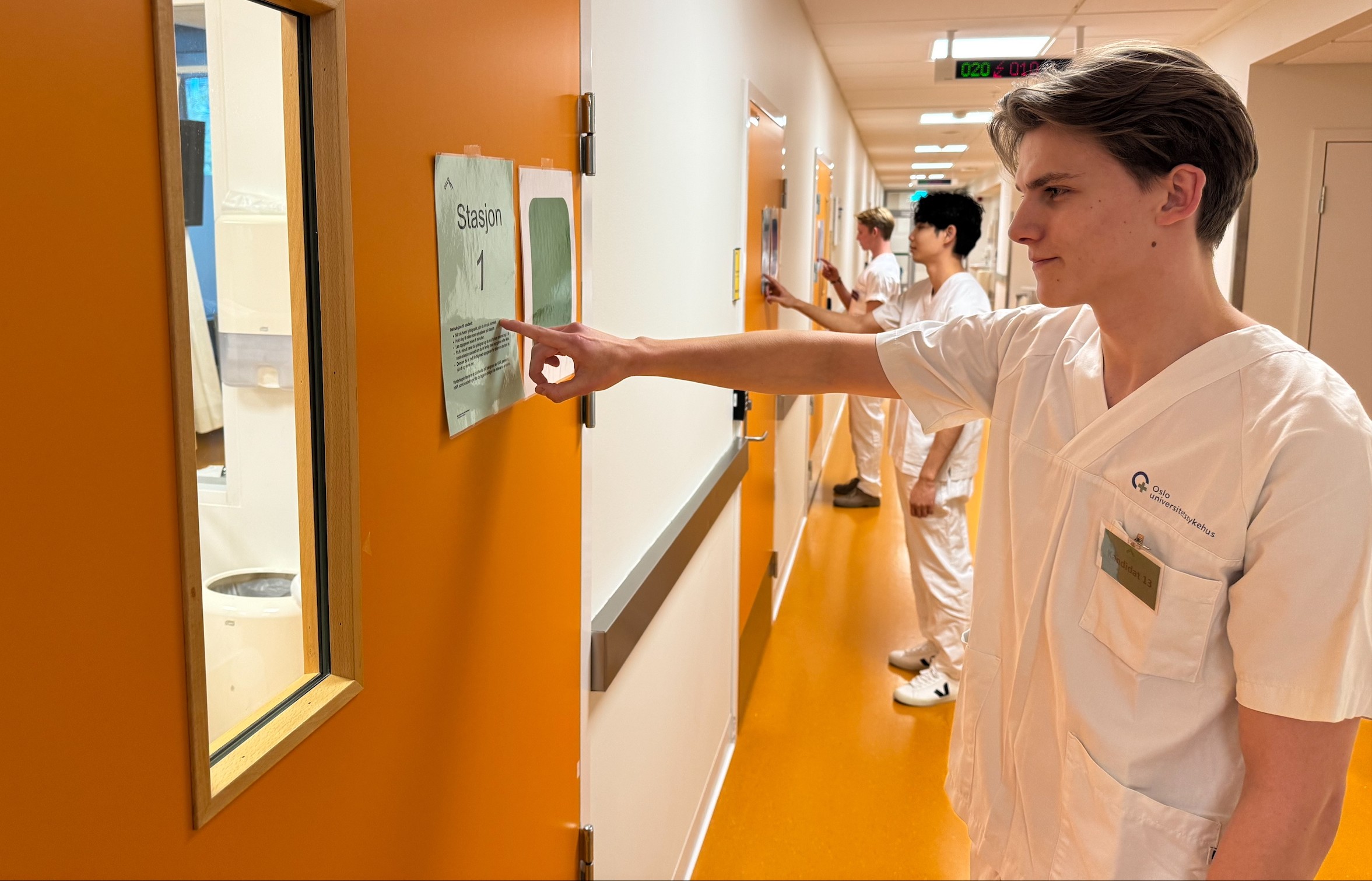 Førsteårsstudenter beskriver OSKE-eksamen som lærerik og relevant – men ...