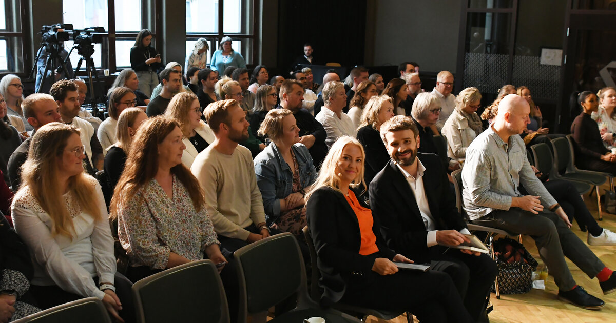 Helseministeren på sykepleiernes medlemsmøte: – Jeg gleder meg til å ...