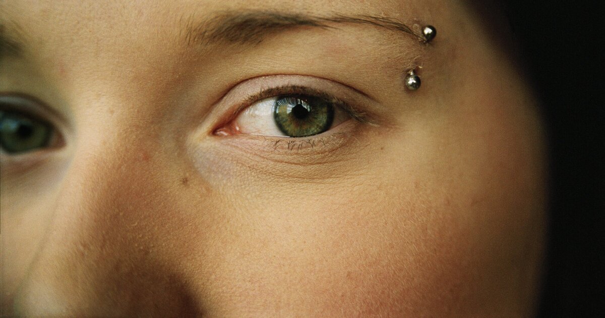 Skal piercing fjernes før undersøkelser og kirurgiske inngrep?