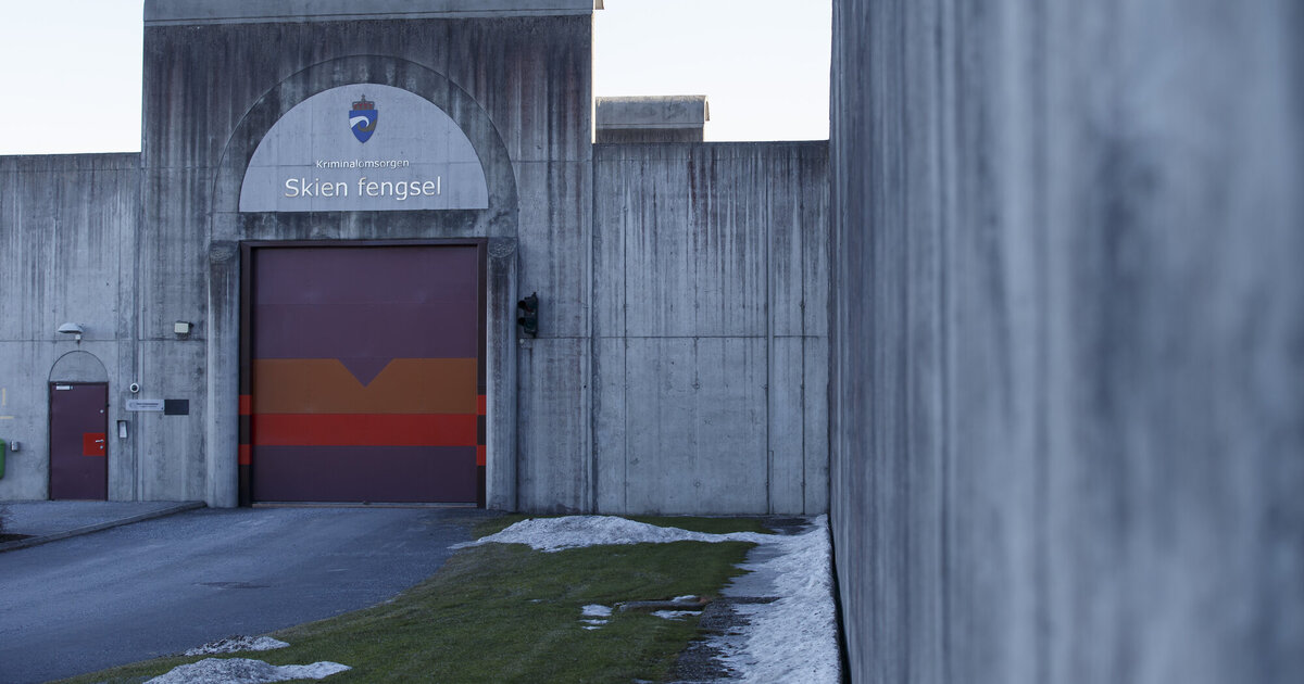 Sykepleie bak låste dører